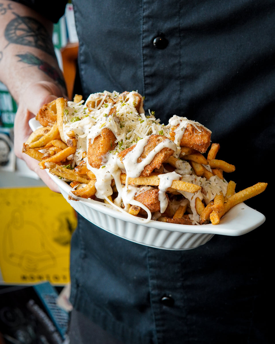 Garlic Mozza Stick Poutine (July 15-21) – Leopold's Tavern