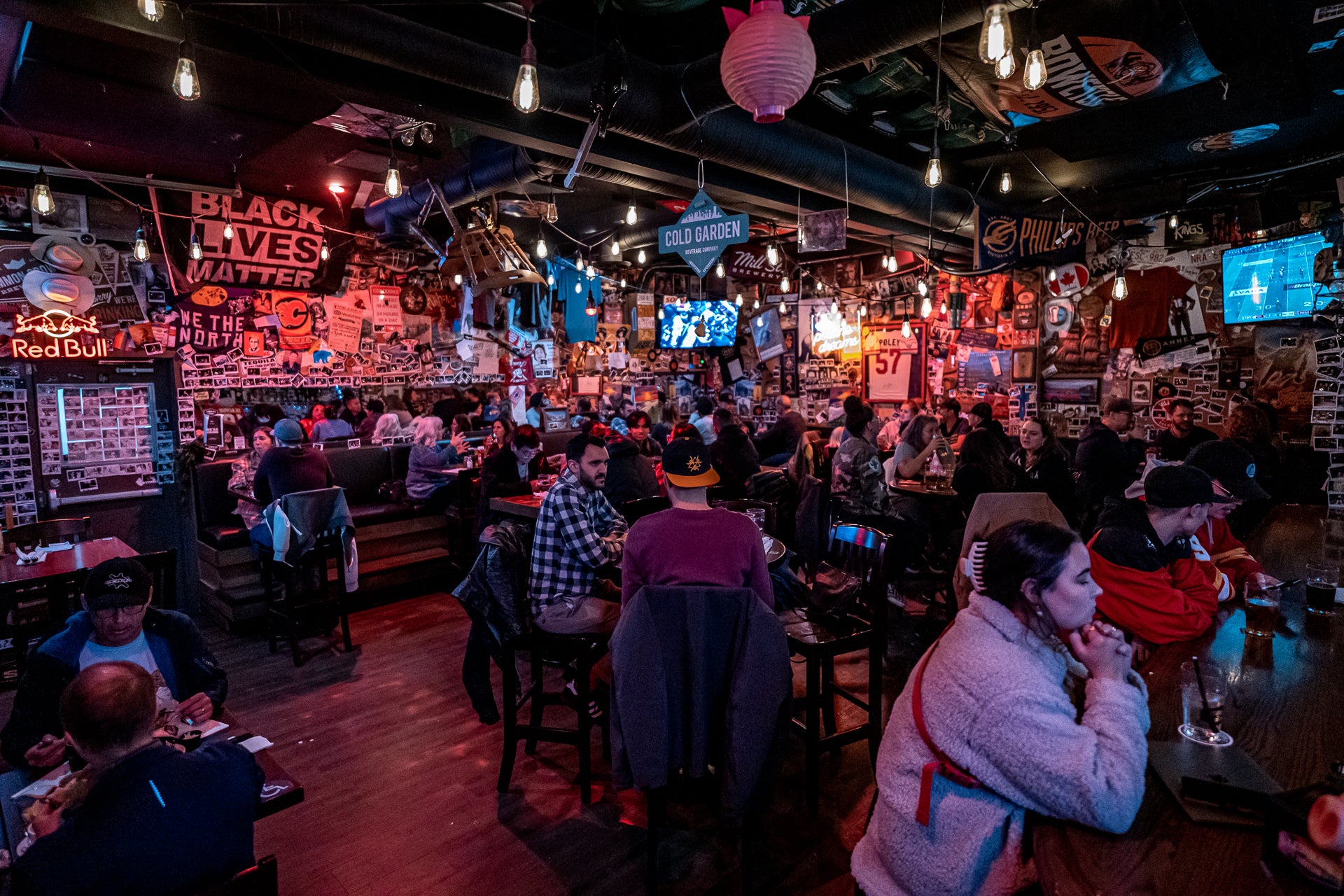 Calgary Bowness – Leopold's Tavern